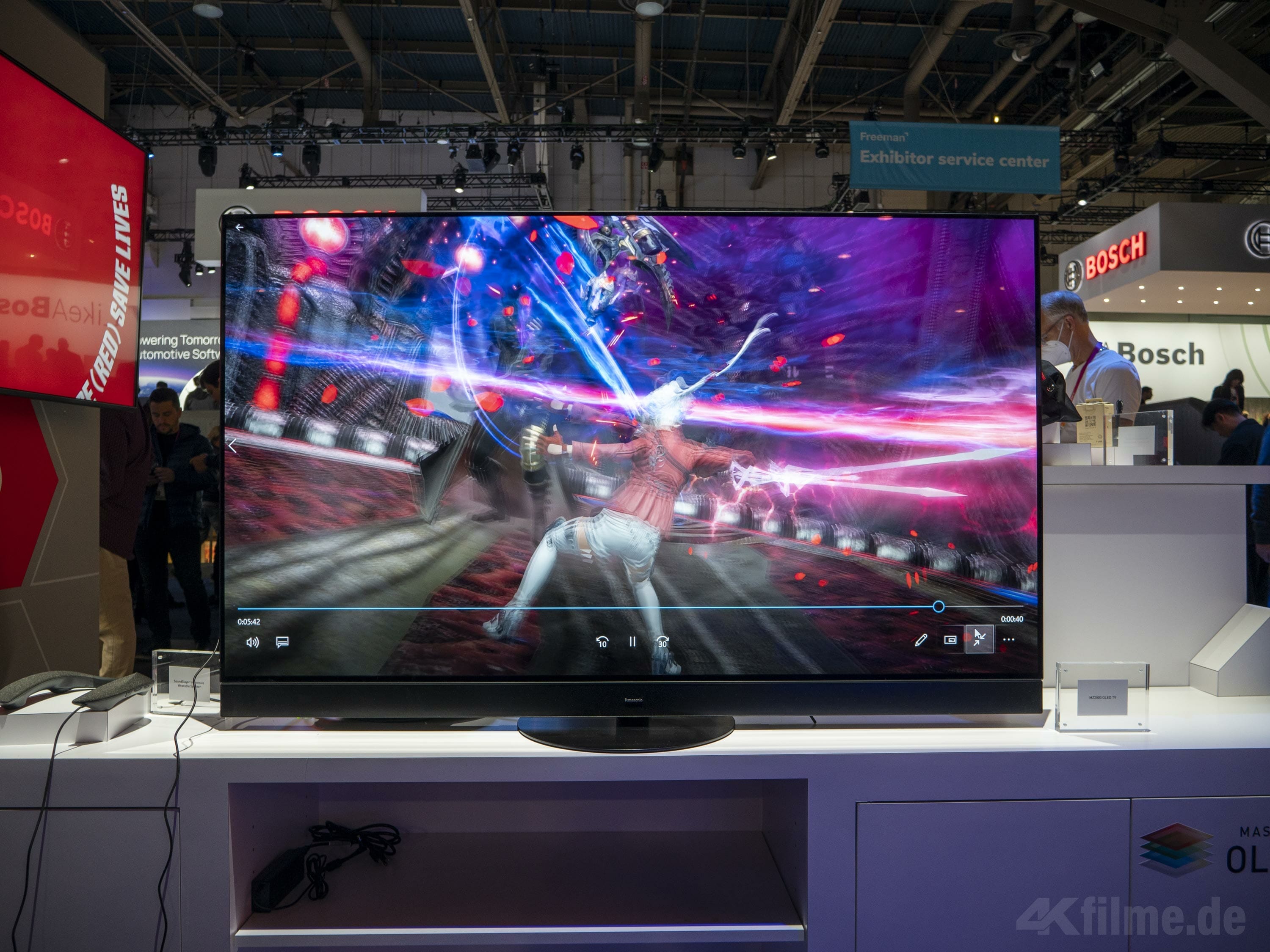 Panasonic MZW2004: Neues OLED-TV-Flaggschiff mit Mikro-Linsen-Array ...